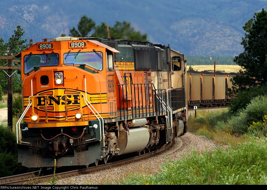 BNSF 8908